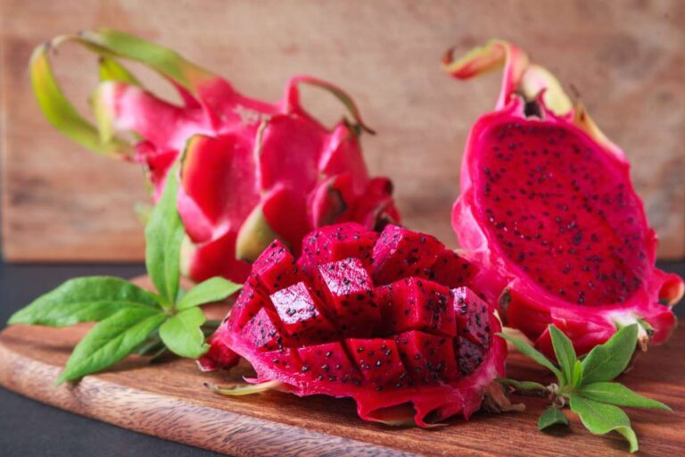 Top 12 Tropical Fruits to Eat When in Thailand